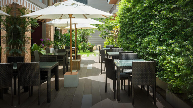 Top 10 Restaurants on MM Alam Road, Lahore