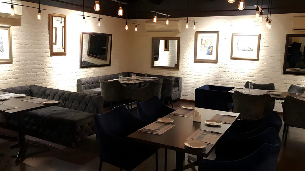 Top 10 Restaurants on MM Alam Road, Lahore